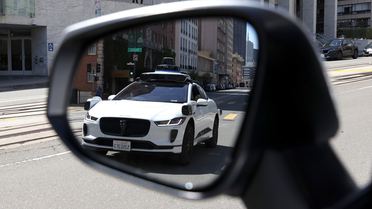 Most Americans Say They're 'Afraid' of Self-Driving Cars: Report