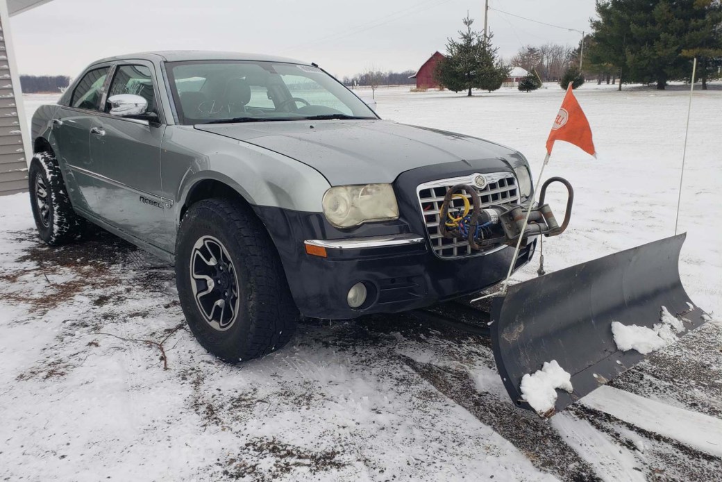 Lifted Chrysler 300C With a Hemi V8 and AWD Makes a Capable Plow Rig