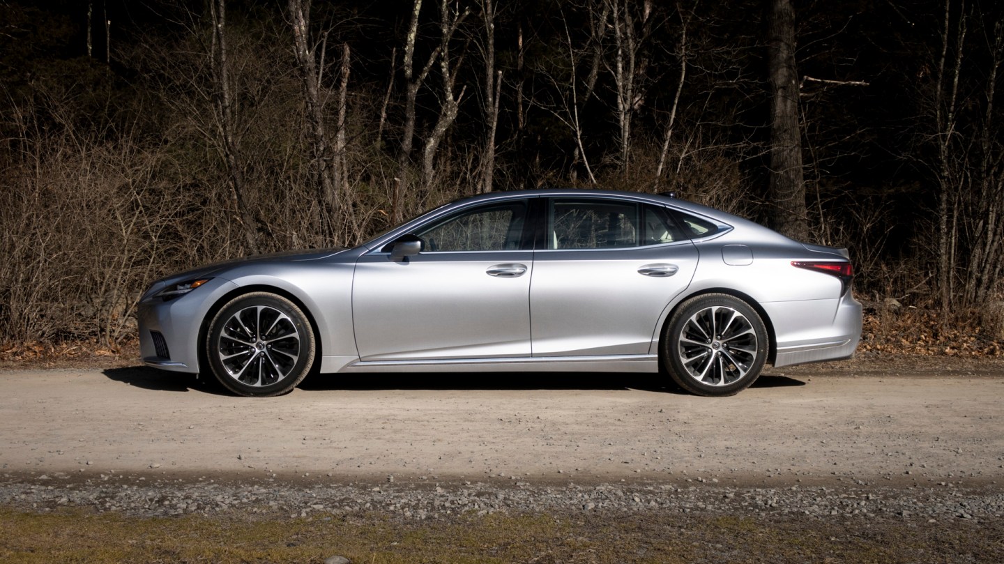 2023 Lexus LS 500 Review: This Flagship Sedan Still Believes in Buttons