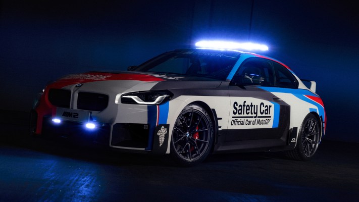 BMW Is Really Cool for Having Backdated Cars in Its Accessory Configurator