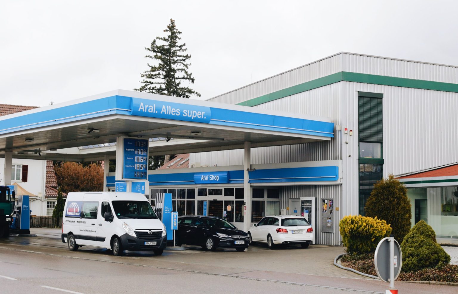 Here’s The History of Ruf, One of The Greatest Supercar Builders