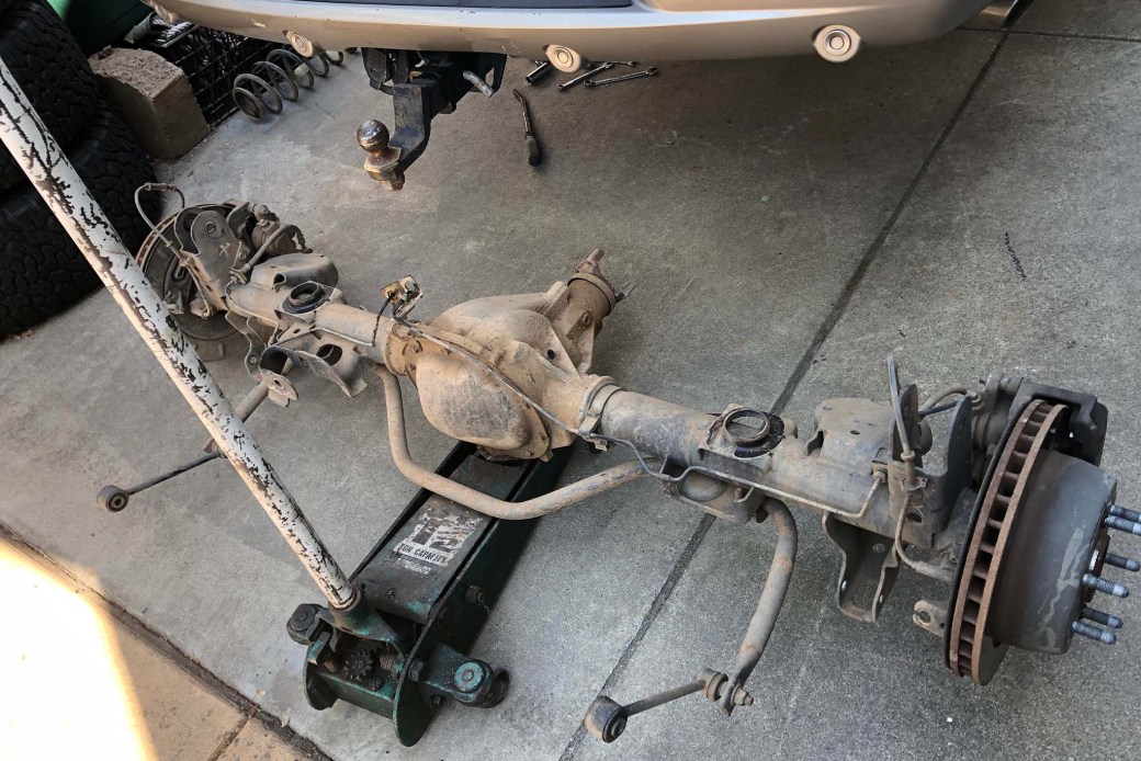 Straight Axle-Swapped 2004 Cadillac Escalade Off-Roader Loves Climbing ...