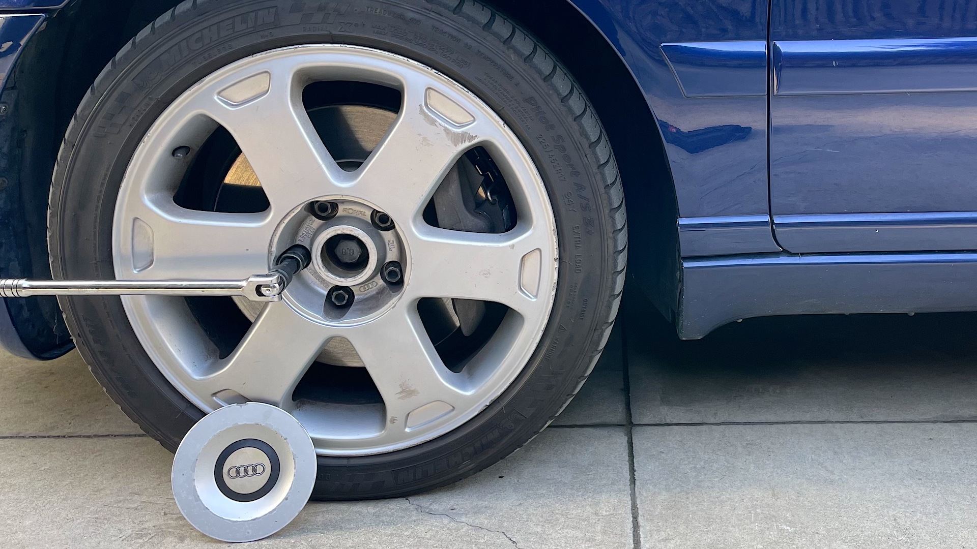 Here's How to Use a Breaker Bar