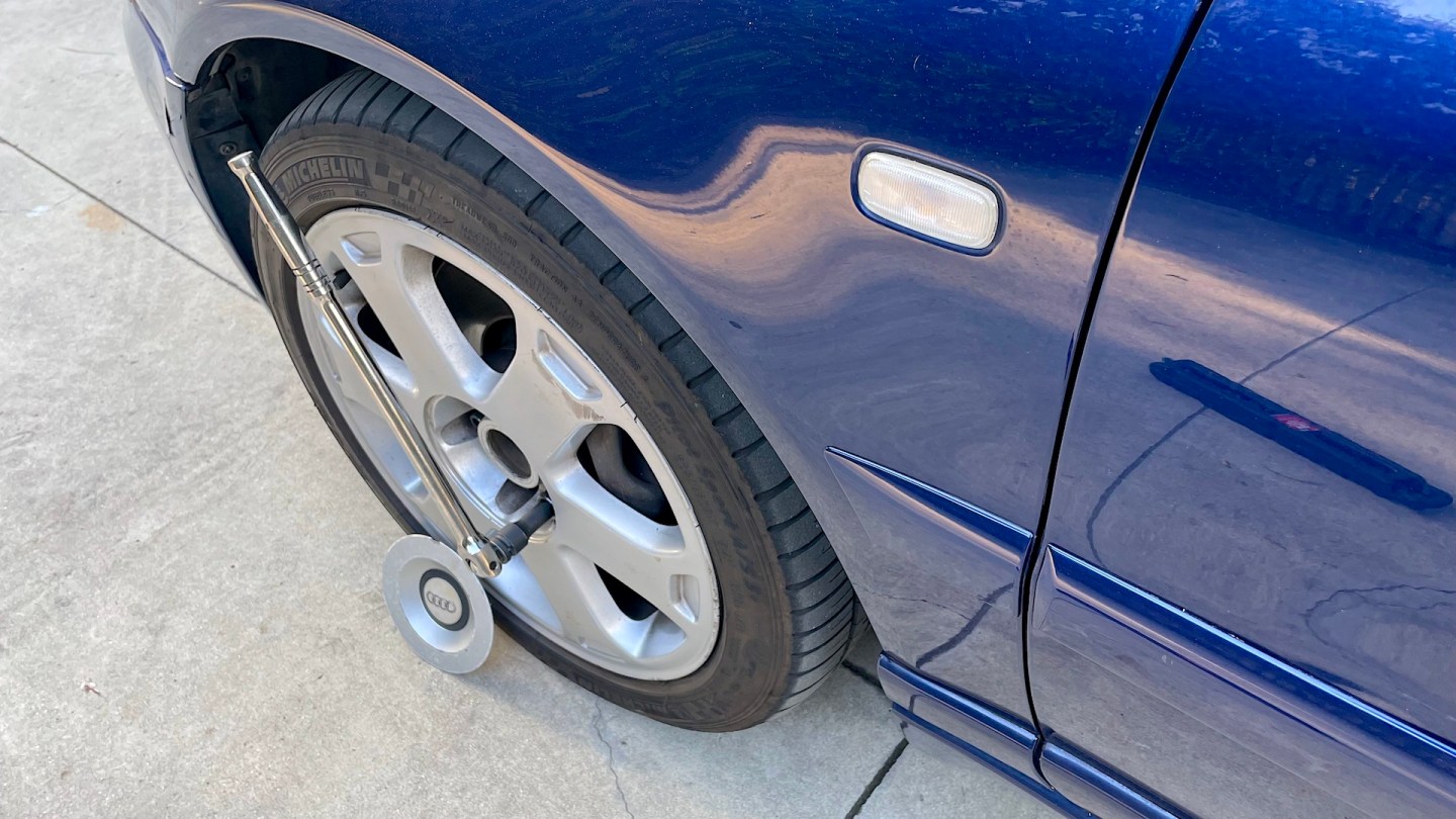 Here's How to Use a Breaker Bar