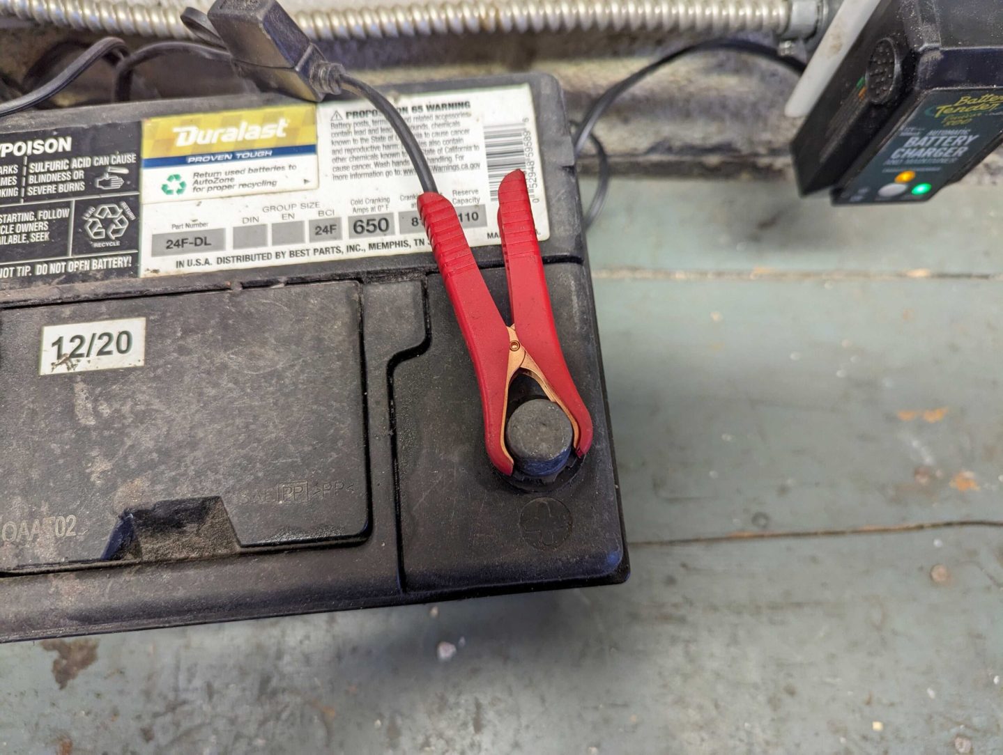 Here's How a Trickle Charger Works