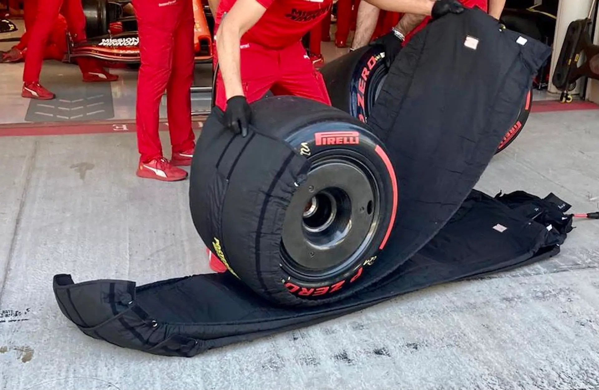 F1 Cars Won't Run LED Wheel Covers in 2024 After All