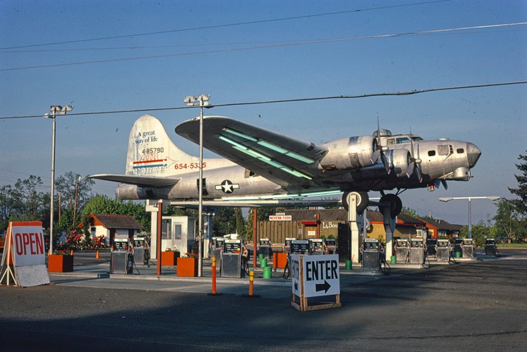 This B-17 Bomber Gas Station Is an Incredible Piece of Lost Americana