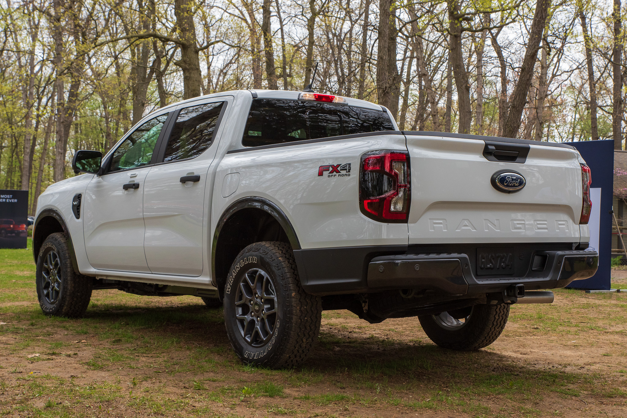 2024 Ford Ranger Arrives in US With New Look, More Engines, 405-HP ...