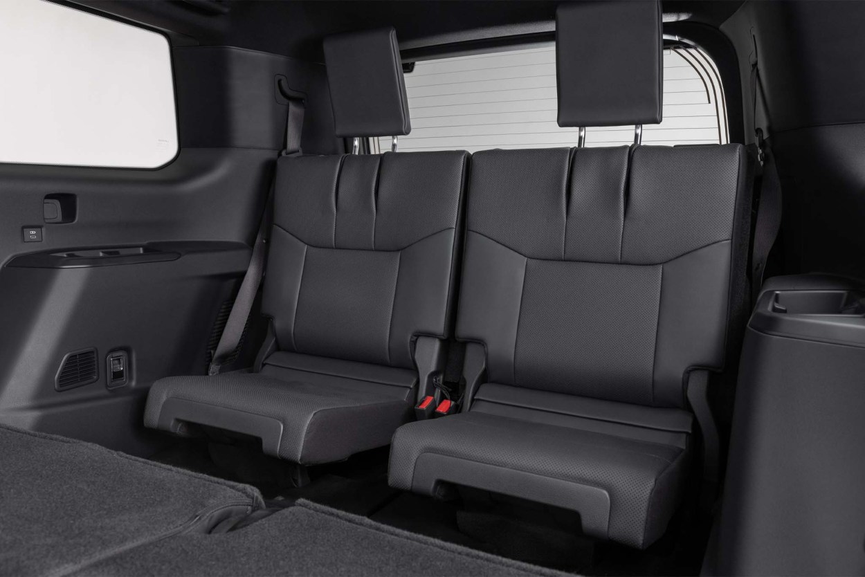 2024 Lexus GX Takes a Giant Leap With Super Boxy Design, Off-Road Focus