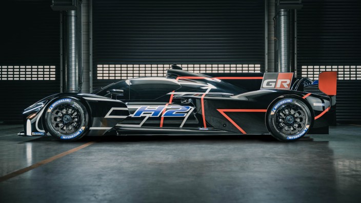 Toyota Prius Spec Racing Is a Blast to Watch And Belongs in the States