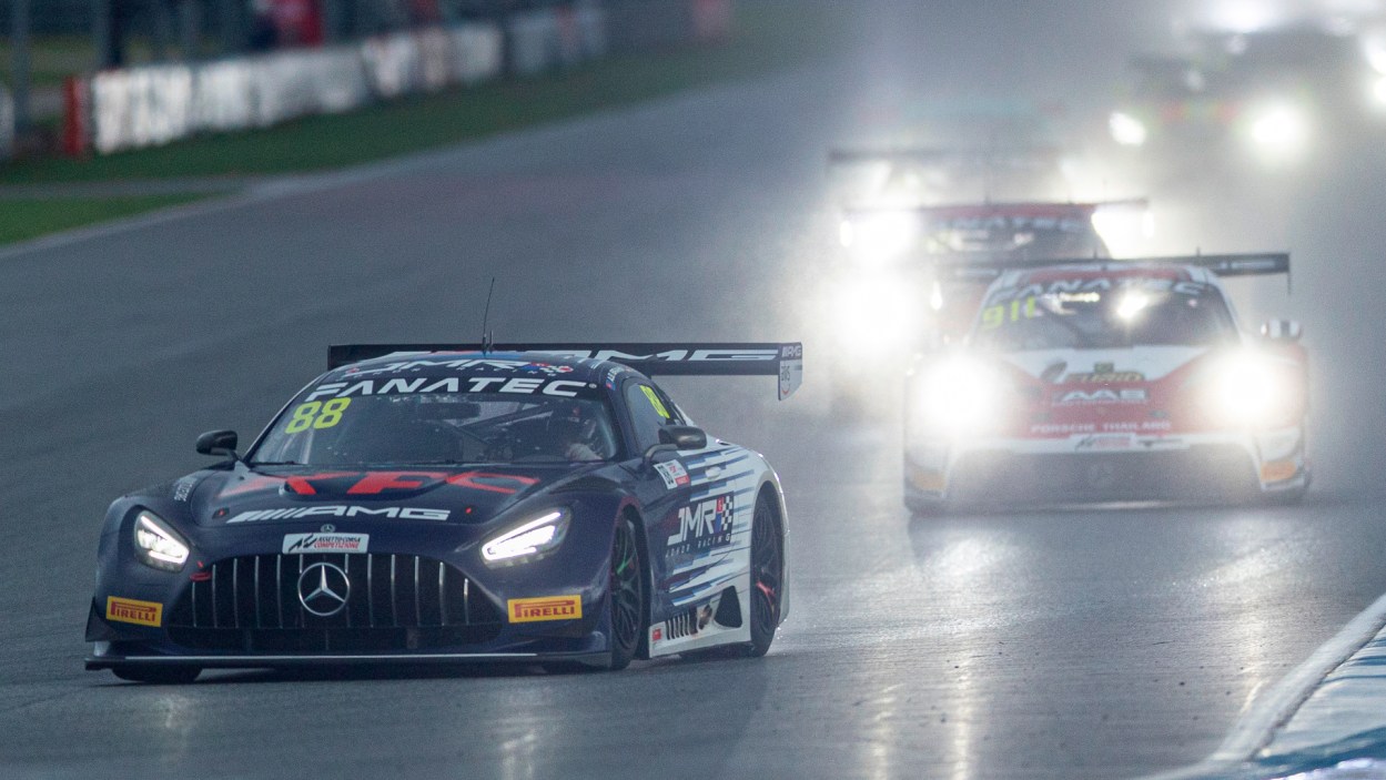 GT3 Driver Wins Race in 14th Place After Every Single Car Ahead Gets ...