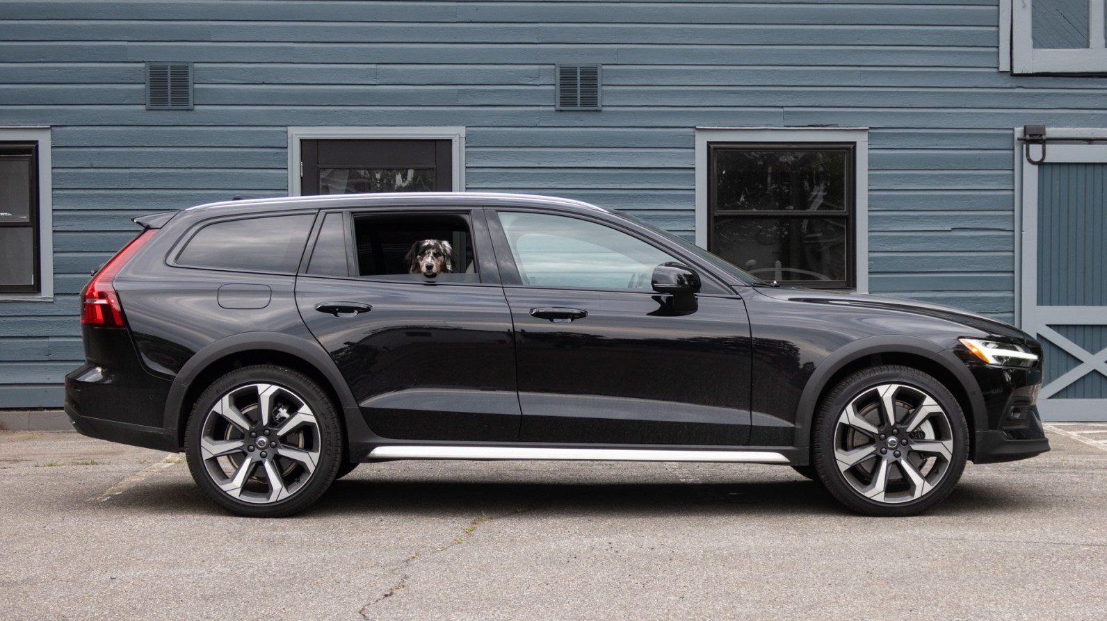 The Drive's Top Dog Car of 2023 Is the Volvo V60 Cross Country