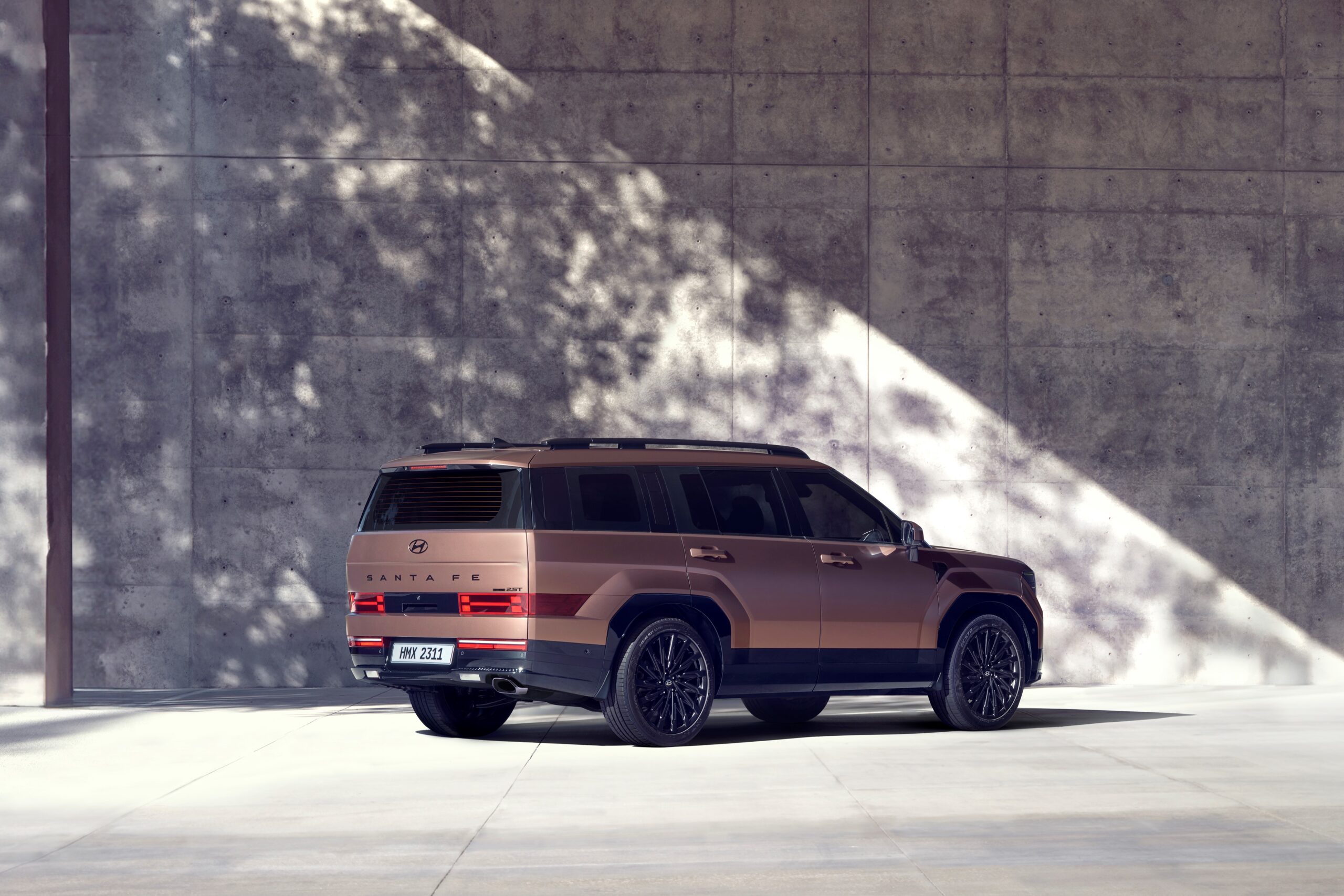 2024 Hyundai Santa Fe Is Transformed With a Wild Boxy Redesign
