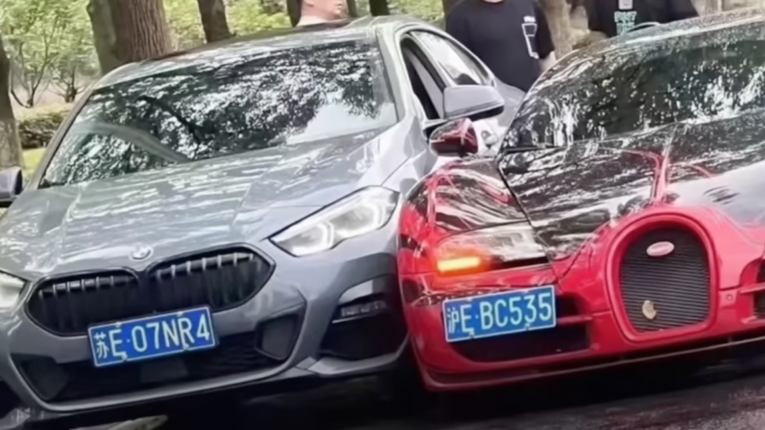 Road-Raging Bugatti Veyron Driver Collides With BMW in World’s Least ...