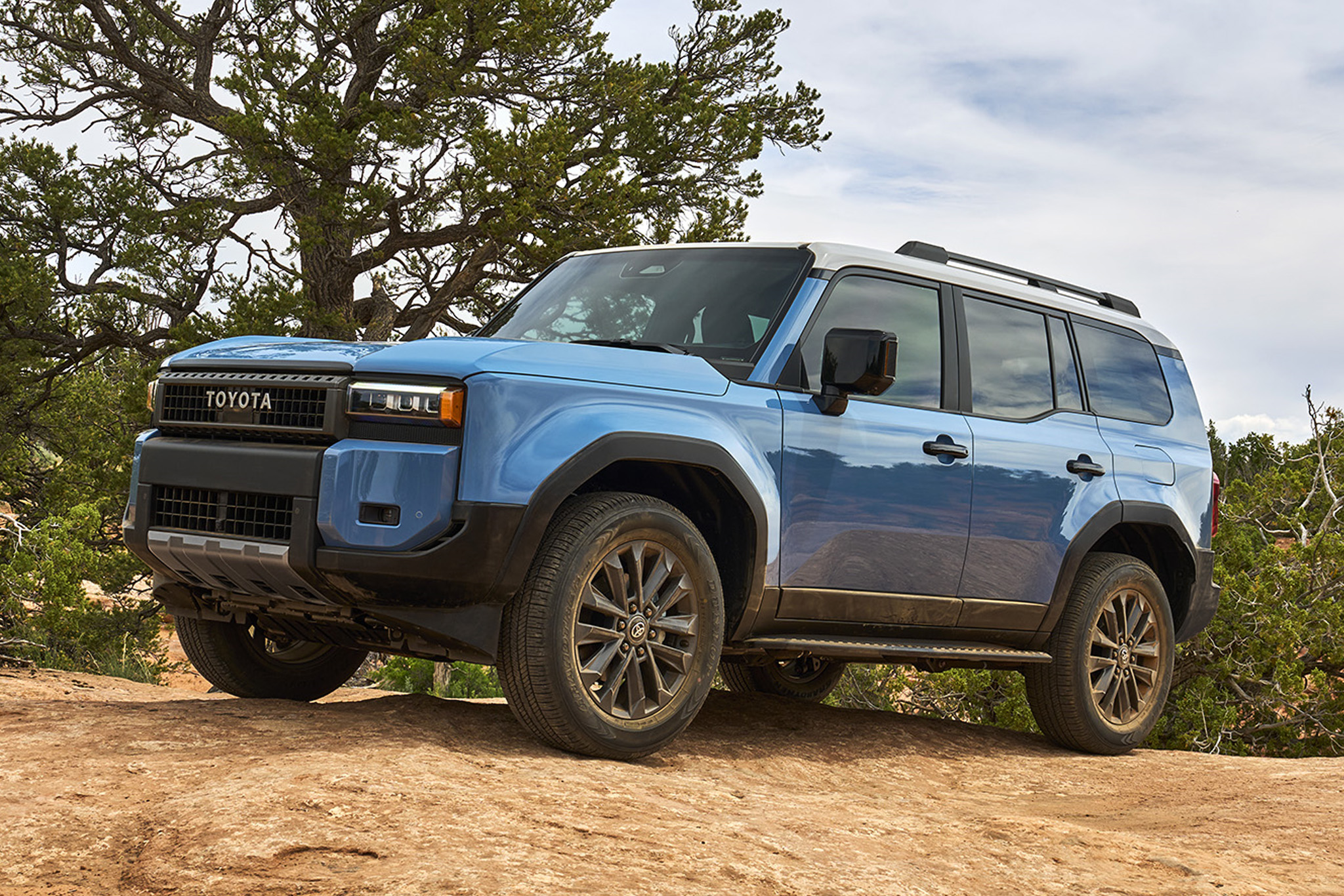 The 2024 Toyota Land Cruiser’s Flexible Design Is One of Its Coolest ...