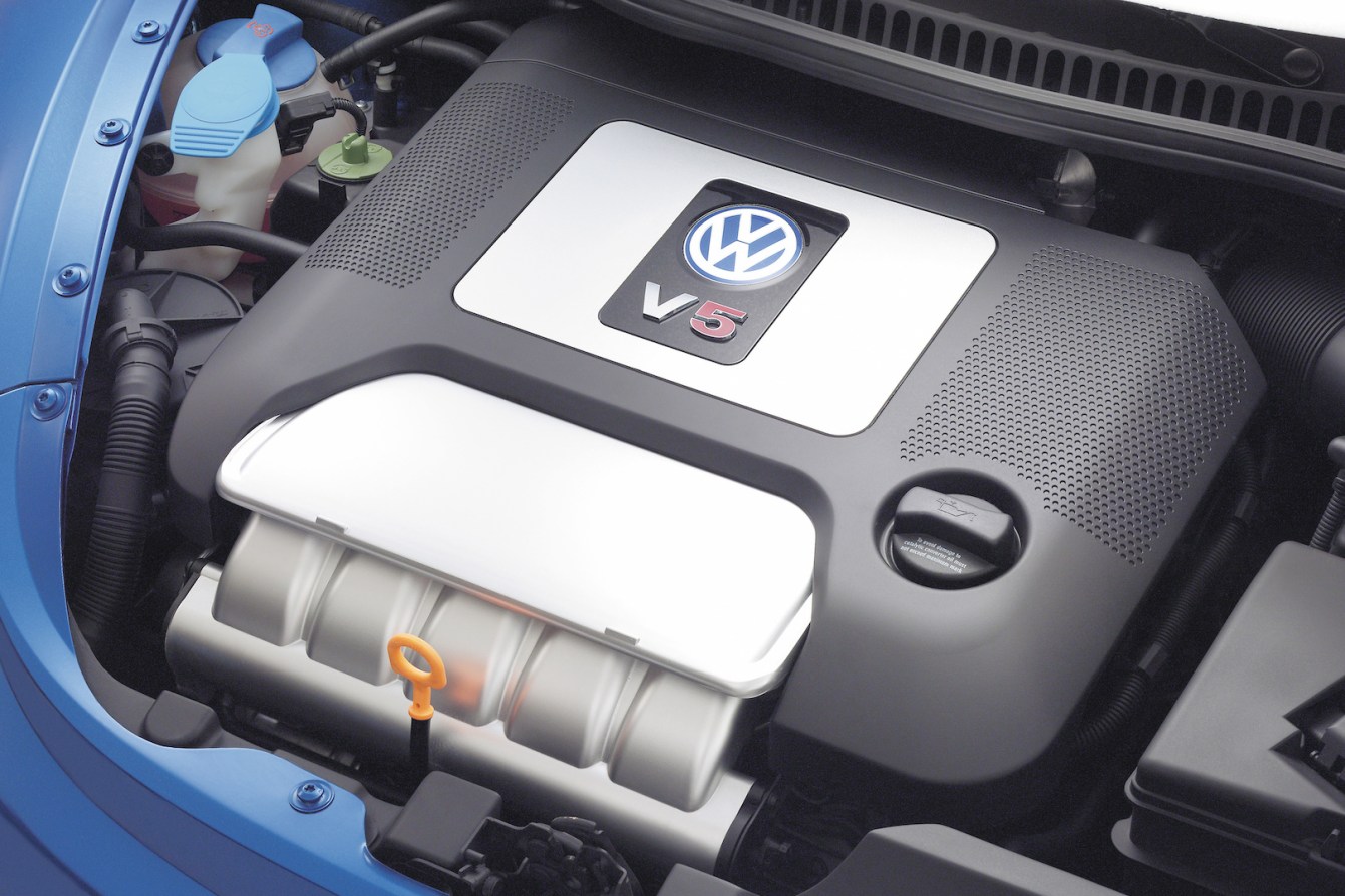 Photos of Mysterious VW W10 Engine Prototype Pop Up on Facebook