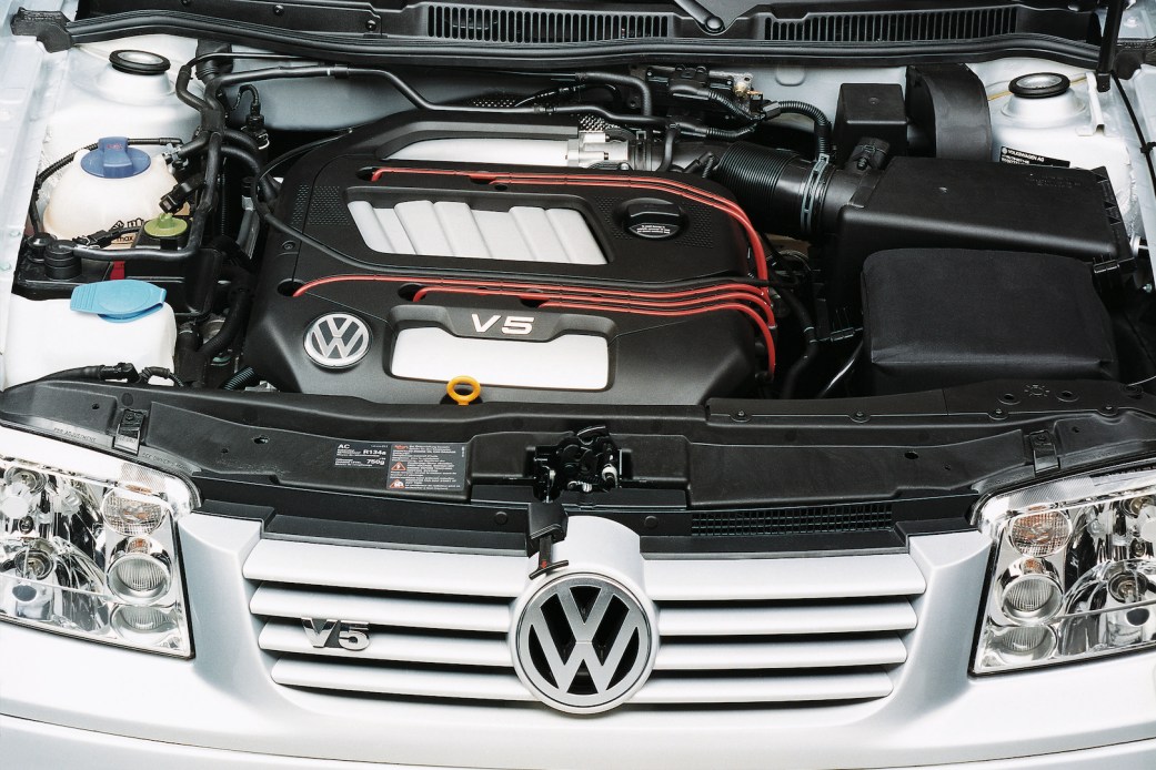 Photos of Mysterious VW W10 Engine Prototype Pop Up on Facebook