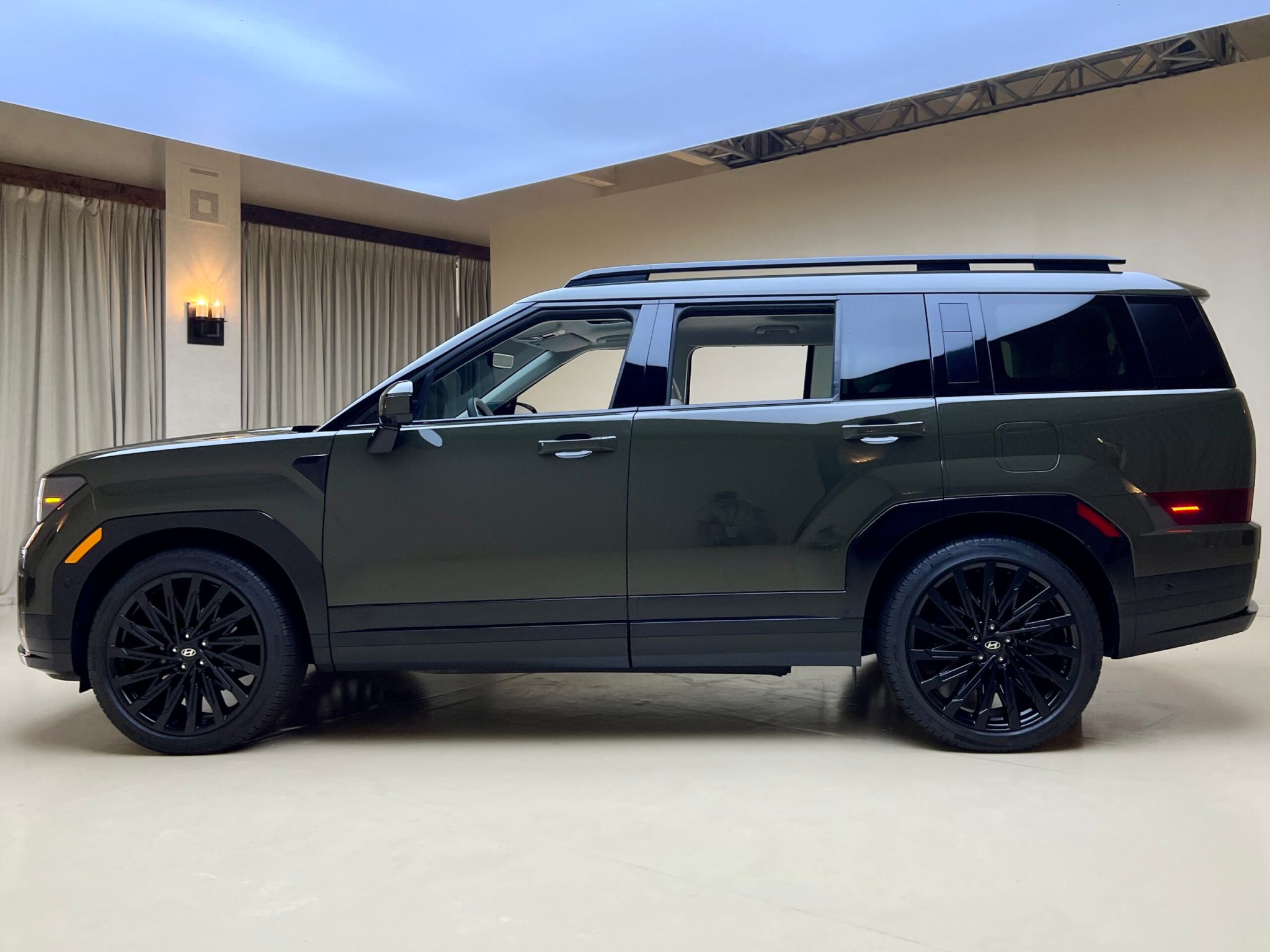 The 2024 Hyundai Santa Fe’s Boxy New Look Comes With Lots of Practical Upgrades