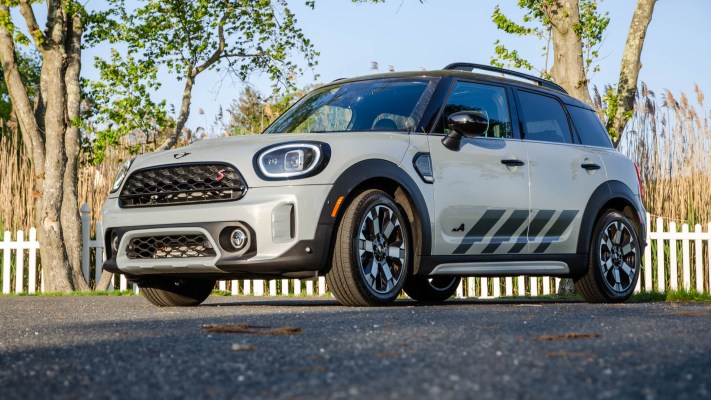 2023 Mini Countryman Review: Almost Out of Gas