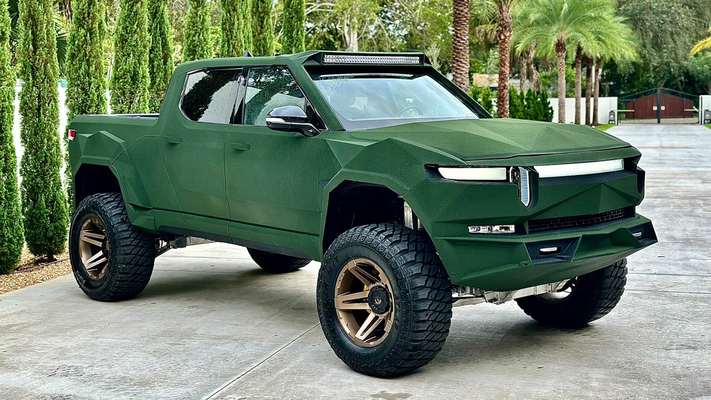 This Is the World’s First Lifted Rivian R1T, and Boy Is It Something