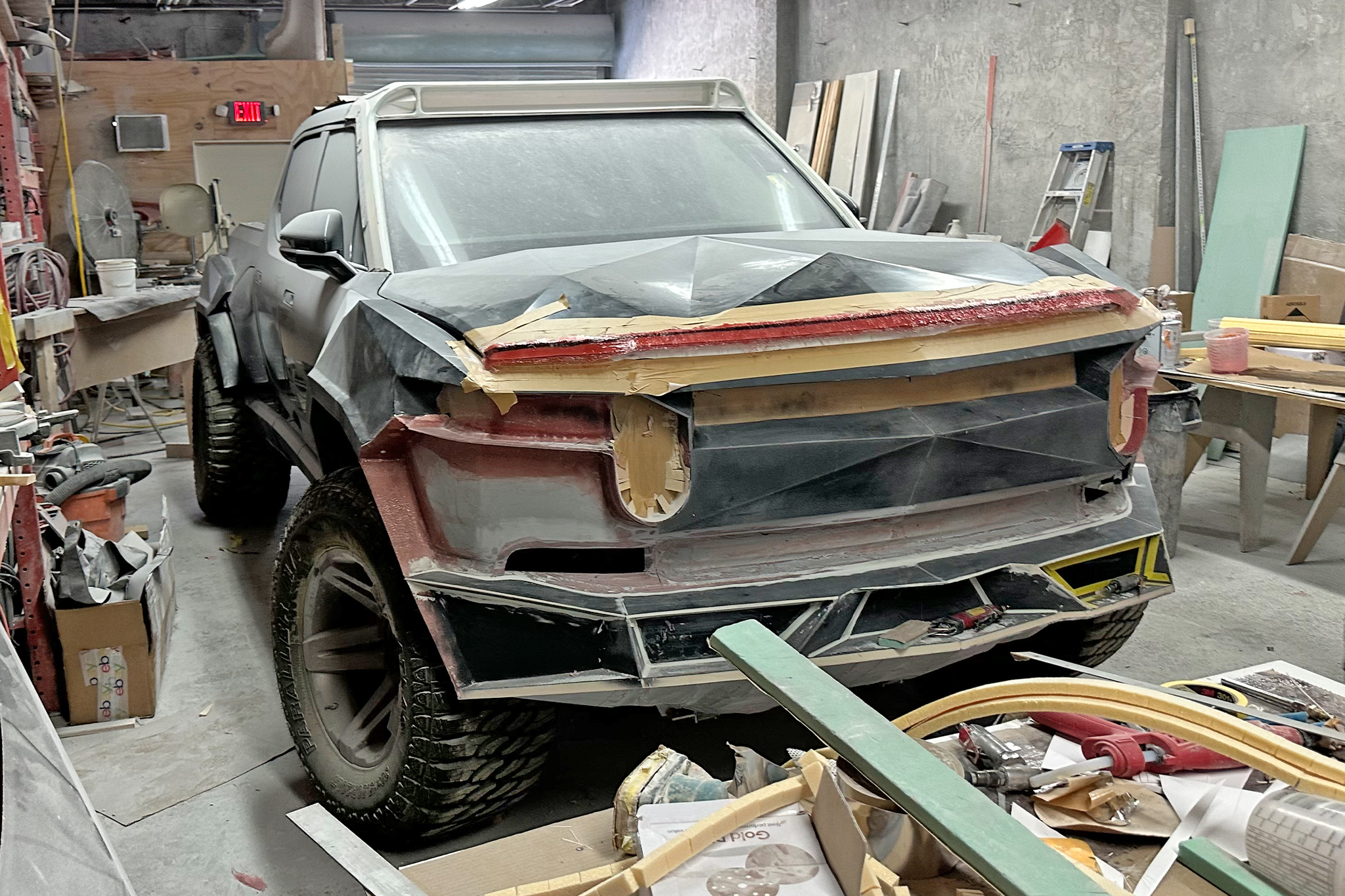 This Is the World’s First Lifted Rivian R1T, and Boy Is It Something