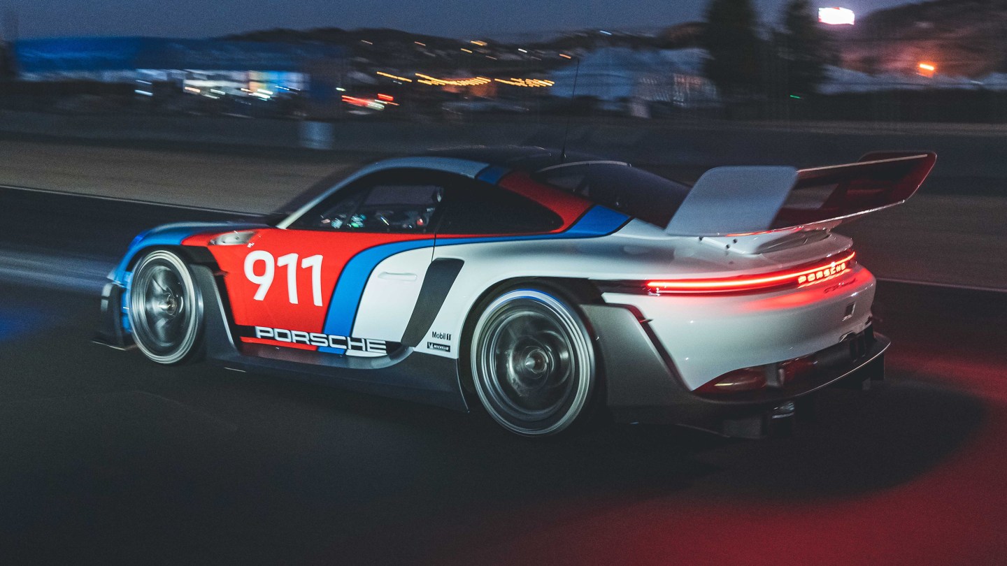 Porsche 911 GT3 R rennsport: 611-HP Track Star With a Gigantic Wing