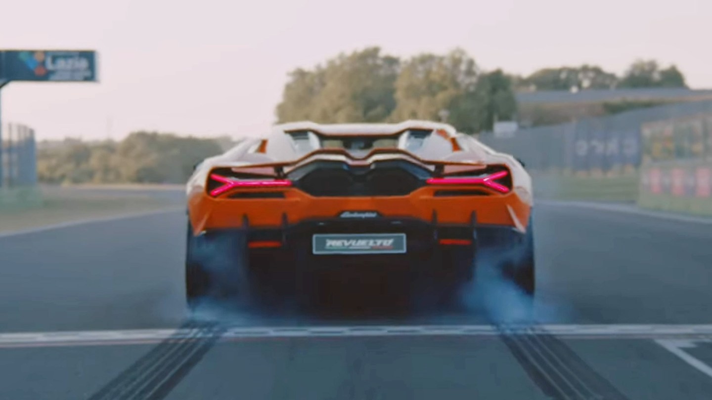 Watch Lamborghini's Test Driver Fling the 1,001-HP Revuelto Around a ...
