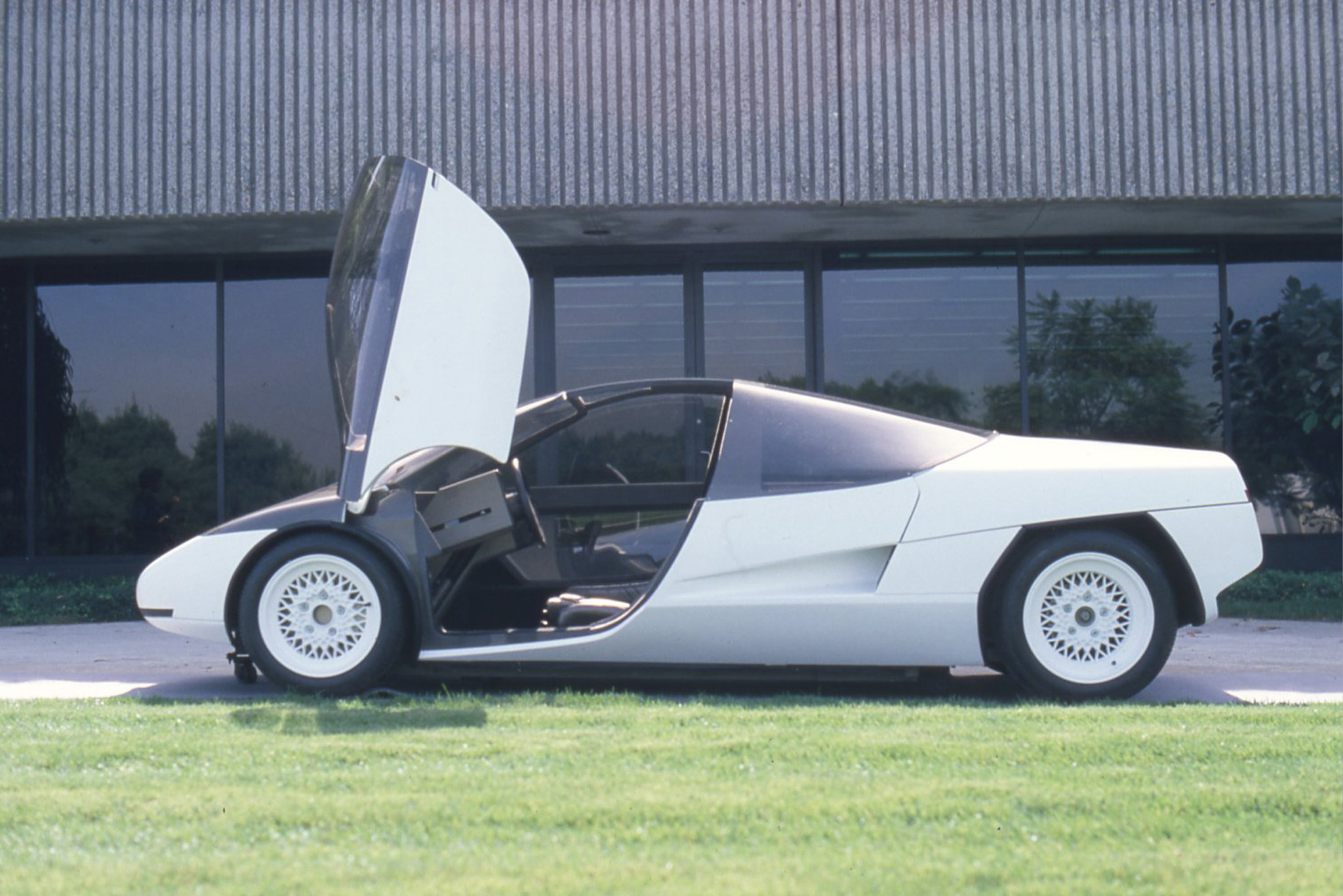 Toyota Just Revealed Two Unseen Mid-Engine Concept Cars From the '80s ...