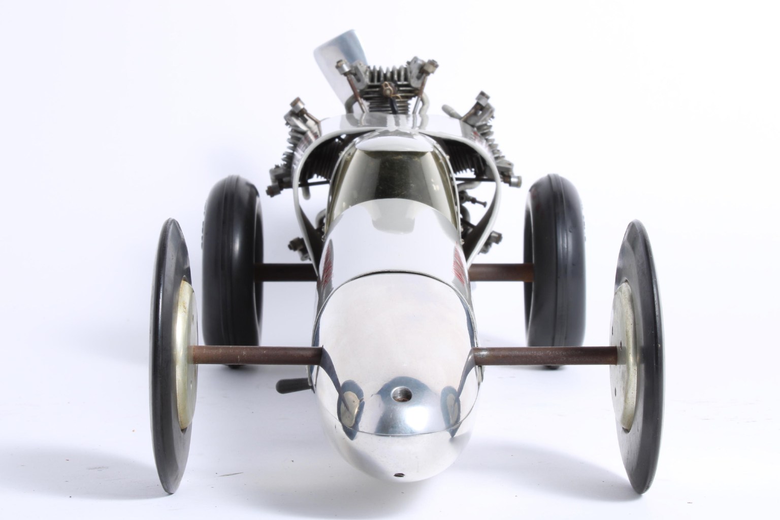 Vintage Tether Car With a Tiny 15cc Radial Engine Looks Absolutely Amazing