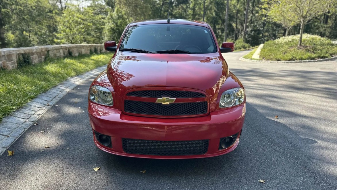 This Clean Chevy HHR SS Pickup Is the Weird Small Truck You’ve Been Missing