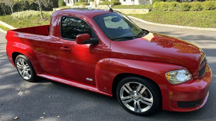 This Clean Chevy HHR SS Pickup Is the Weird Small Truck You’ve Been Missing
