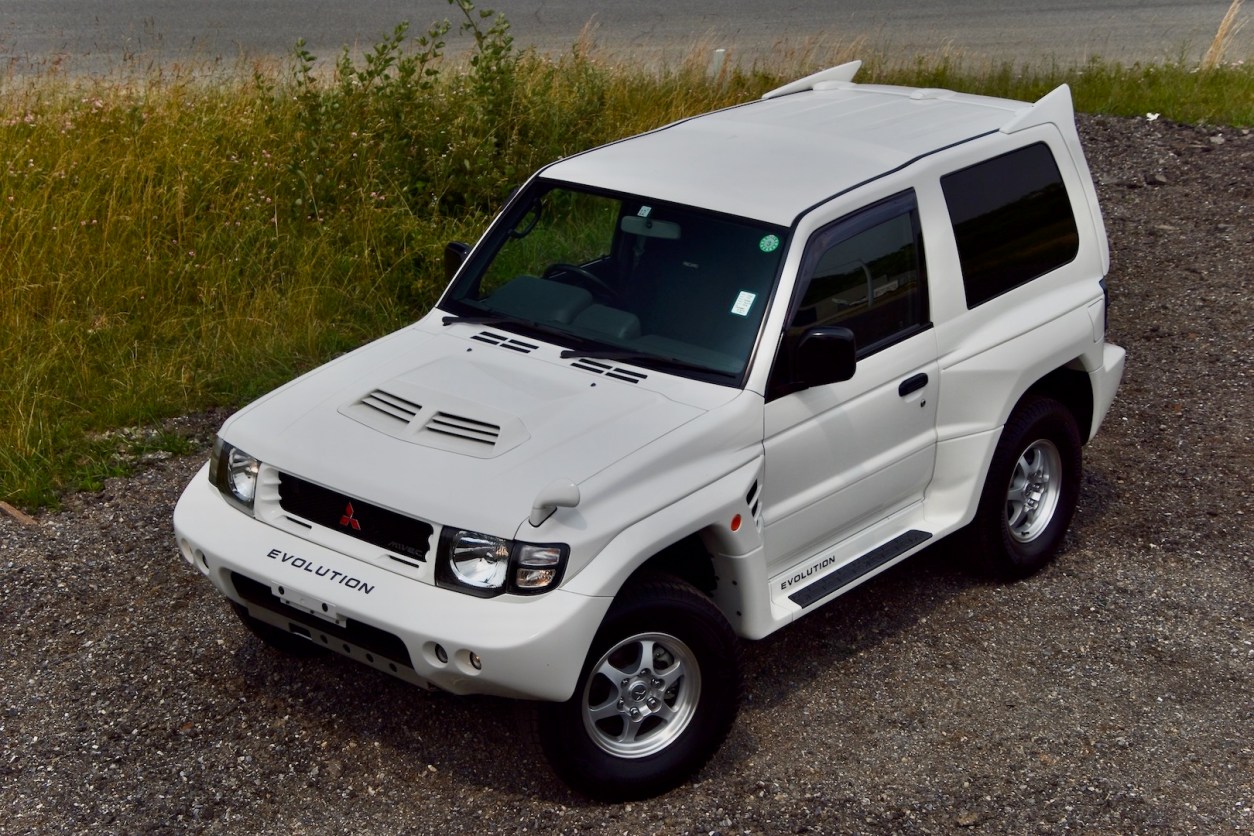 1997 Mitsubishi Pajero Evolution Review: A Rally Car, Except It's a Truck