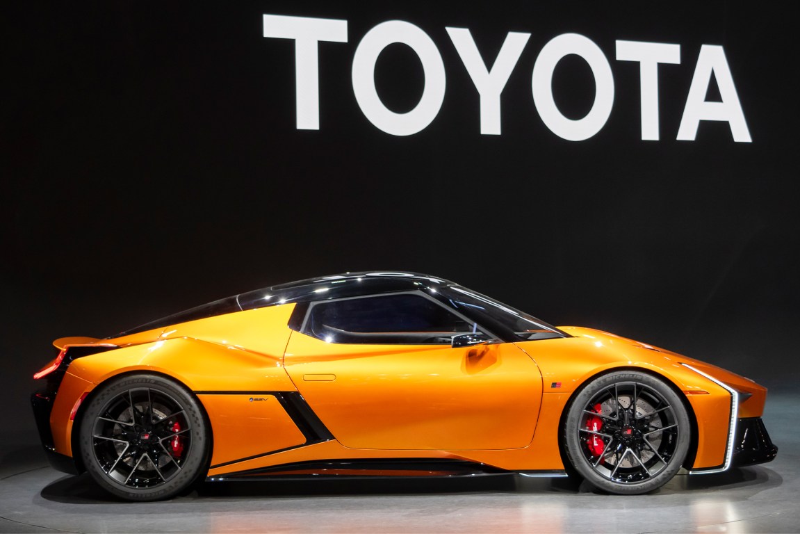 The Toyota FT-Se Is an Electric MR2 Revival That’s Too Good to be True