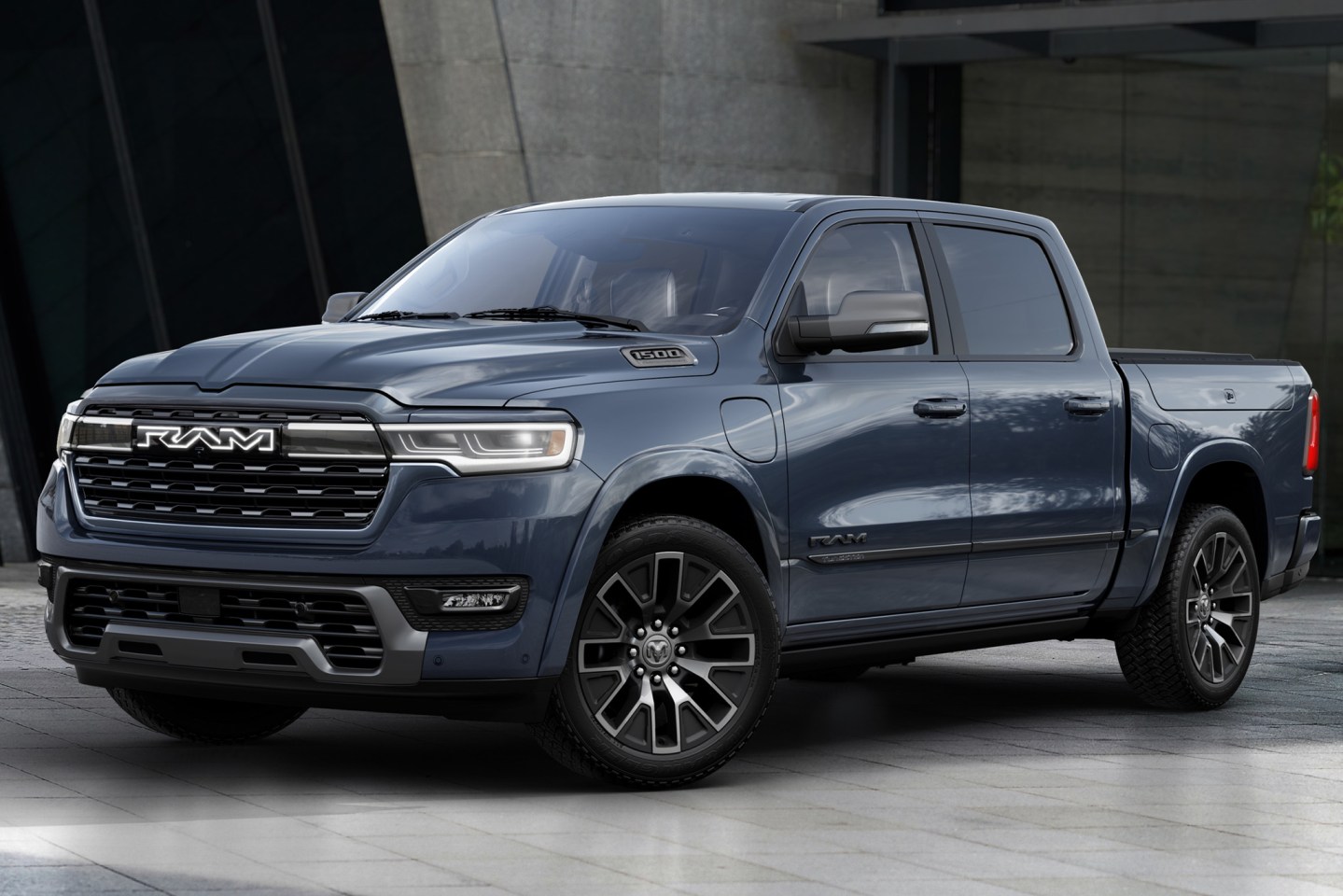2025 Ram 1500 Ramcharger Smashes EV Range With 690 Miles, V6 Range Extender
