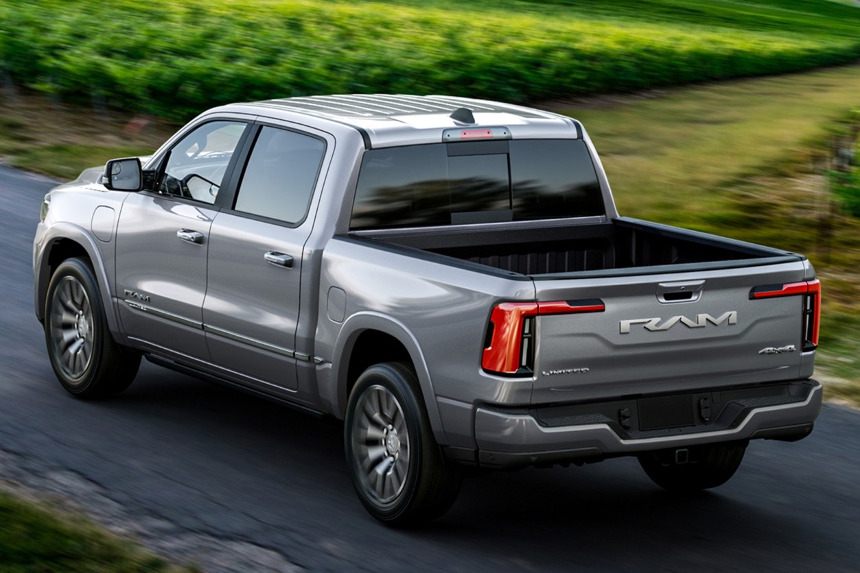 Ram Punts Electric Pickup Launch to 2026, Will Sell 690-Mile Hybrid ...