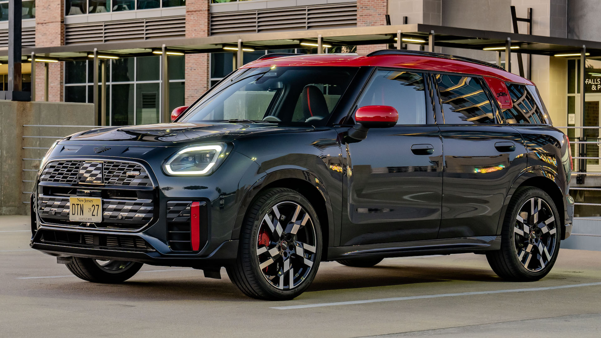 2024 Mini Countryman JCW: 312 HP and a 'Go-Kart' Mode