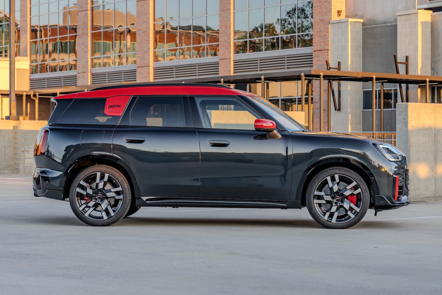 2024 Mini Countryman JCW: 312 HP and a 'Go-Kart' Mode
