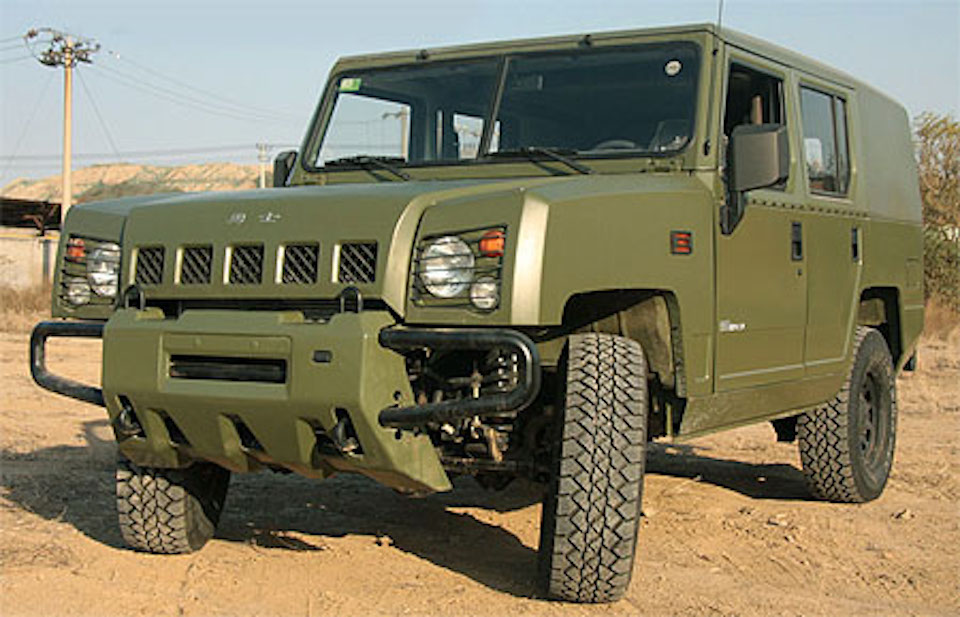 The Jeep Cherokee XJ Lives on as a Pickup With a Mitsubishi 4G63T in China