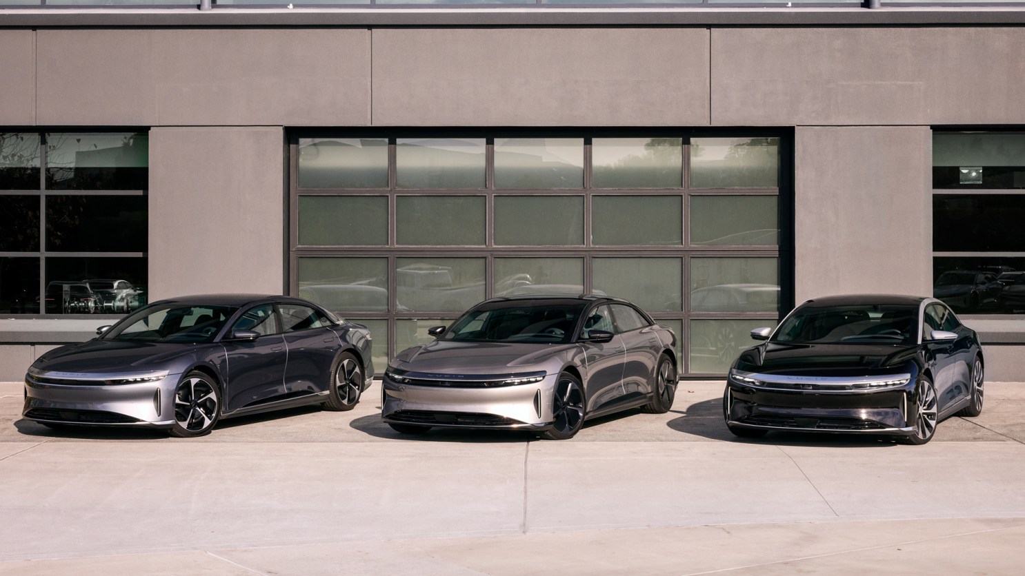2025 Lucid Air Pure Takes EV Efficiency Crown at 5 Miles per kWh