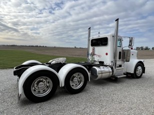 Here’s Why This Used Peterbilt Semi-Truck Just Sold for $350,000 at Auction