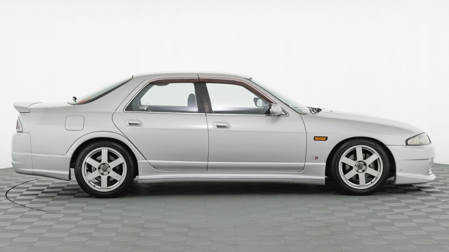 Nissan Skyline Impul R33-R For Sale Is a Rare JDM Sedan Tuned by a Racer