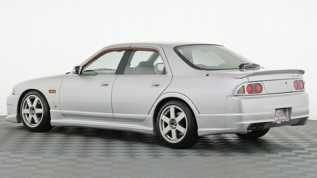 Nissan Skyline Impul R33-R For Sale Is a Rare JDM Sedan Tuned by a Racer