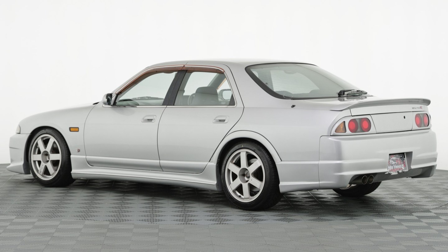 Nissan Skyline Impul R33-R For Sale Is a Rare JDM Sedan Tuned by a Racer