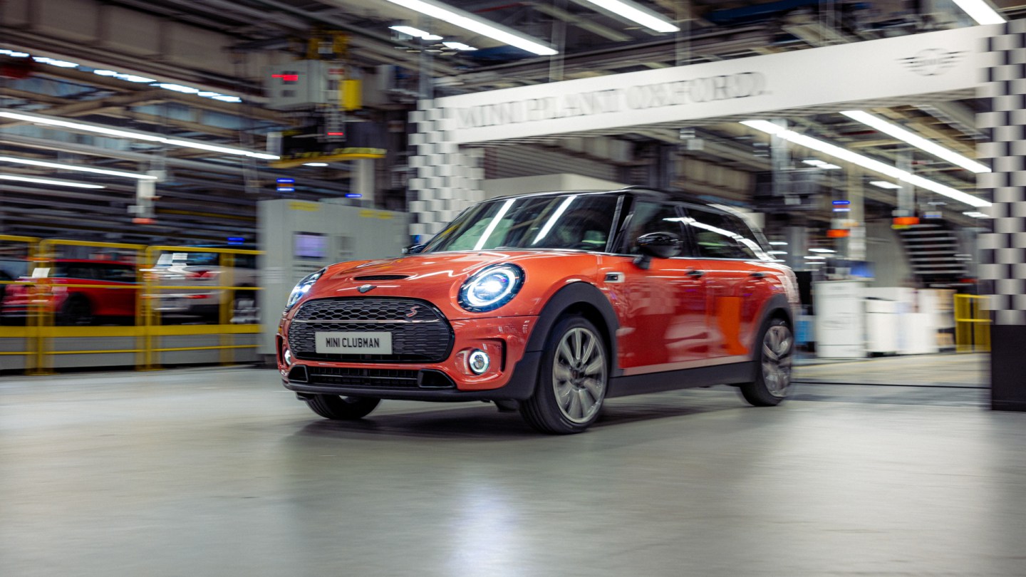 2020 Mini John Cooper Works GP Hot Hatch Wows With 306 HP and Massive Wing