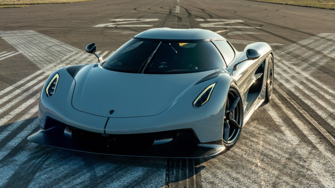 How Fast Can the Koenigsegg Agera RS's Michelin Pilot Sport Cup 2 Tires ...