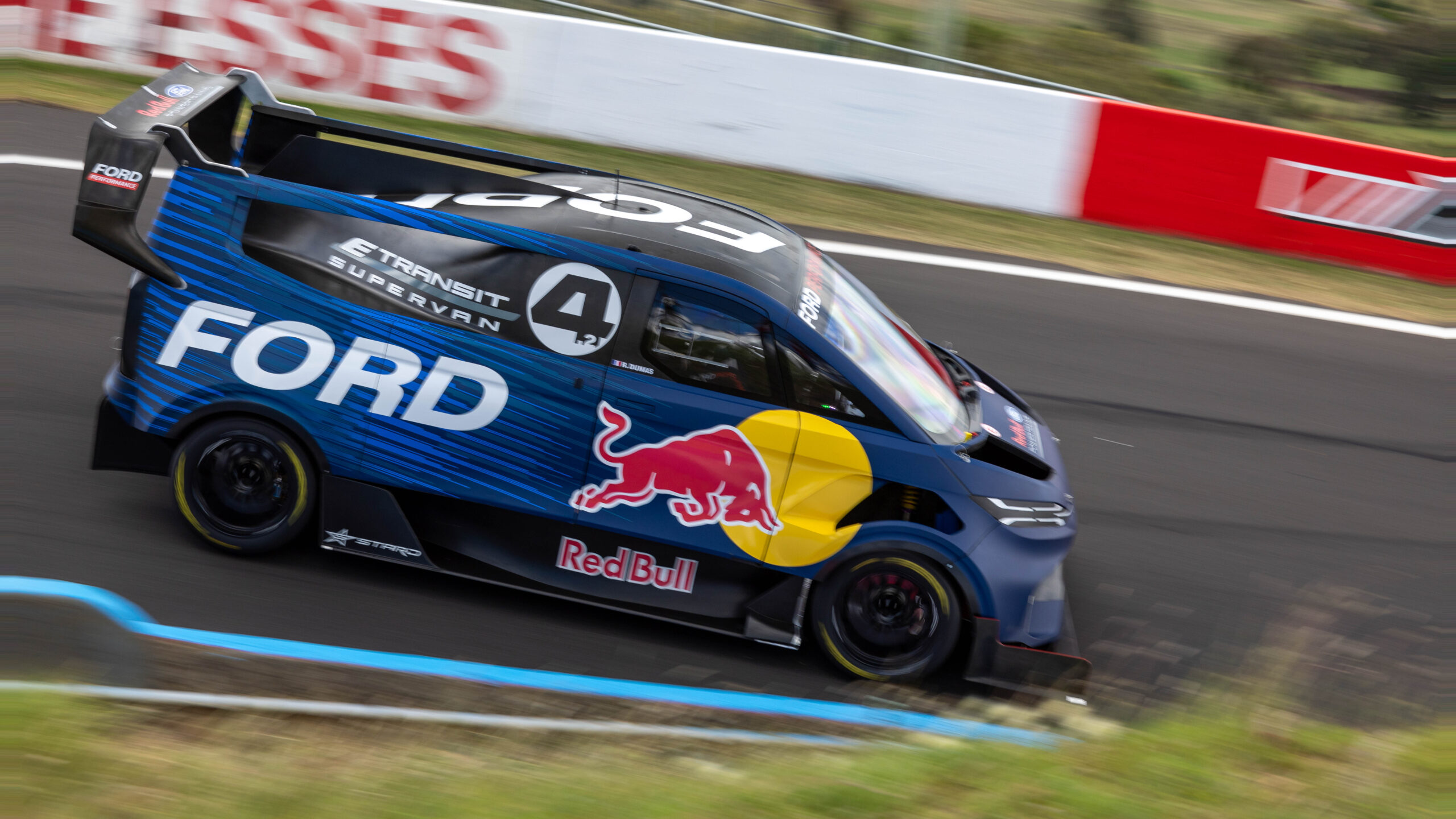 This Ford SuperVan Has Stolen a Speed Record From the Mercedes-AMG GT3