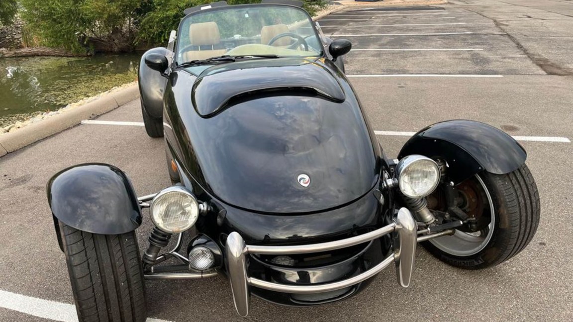 Risky Buy of the Day: Highest-Mileage Panoz AIV Roadster in the World