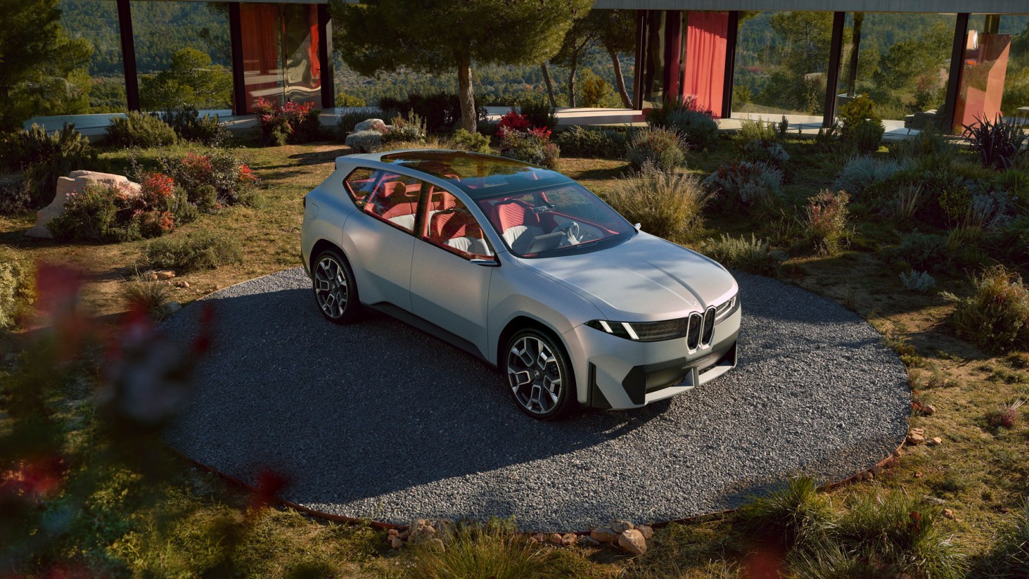 BMW Vision Neue Klasse X Concept Reinvents the Brand's Electric SUVs