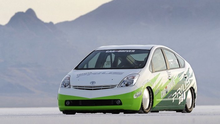 Toyota Prius Spec Racing Is a Blast to Watch And Belongs in the States