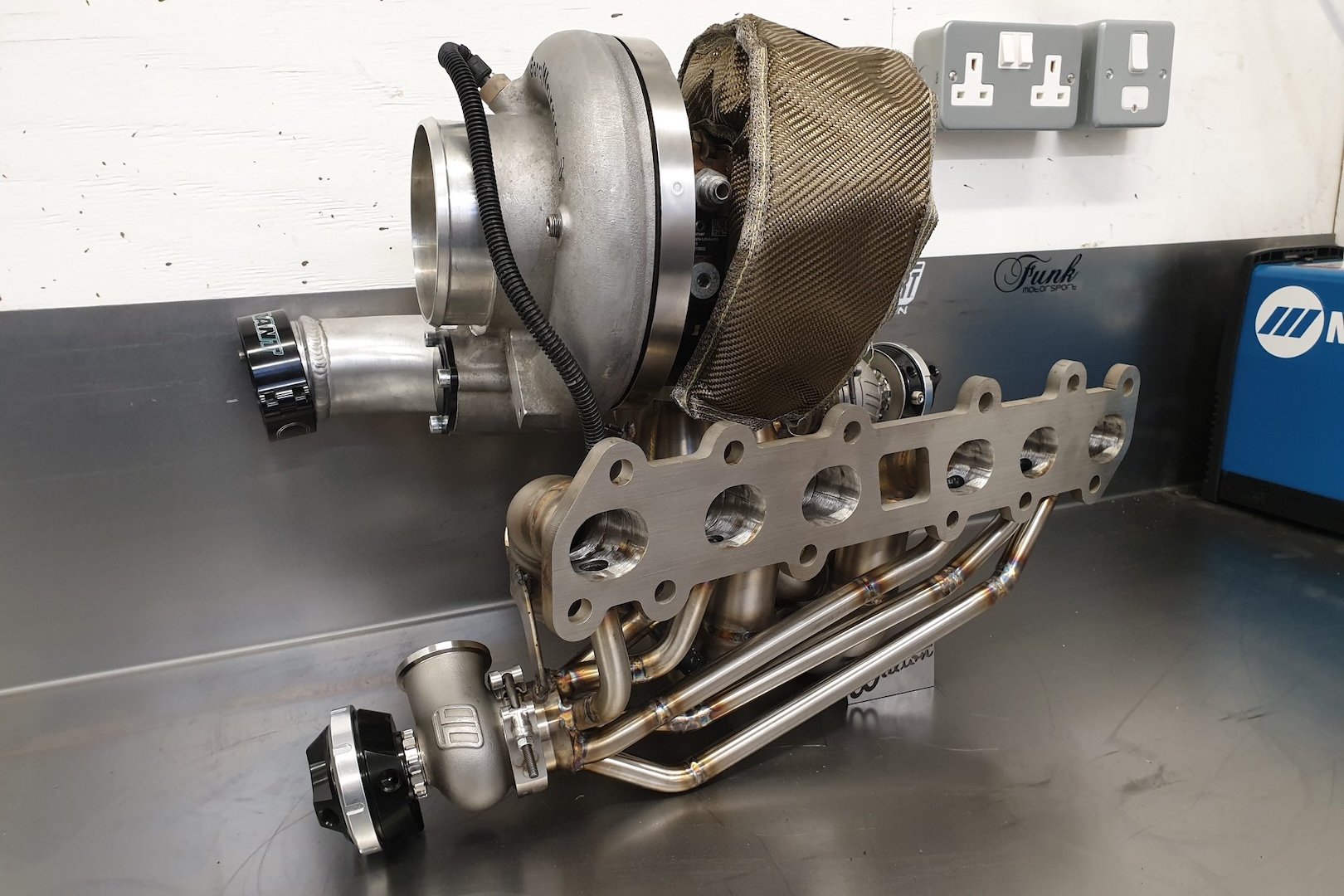 This 2JZ Exhaust Manifold Uses the Opposite of EGR for Anti-Lag